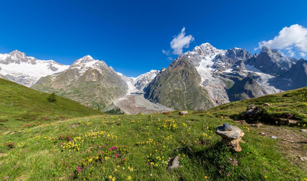 Le tour du mont-blanc à pied - Le tour du Mont-Blanc en 7 jours - Randonnée - France - Allibert ...