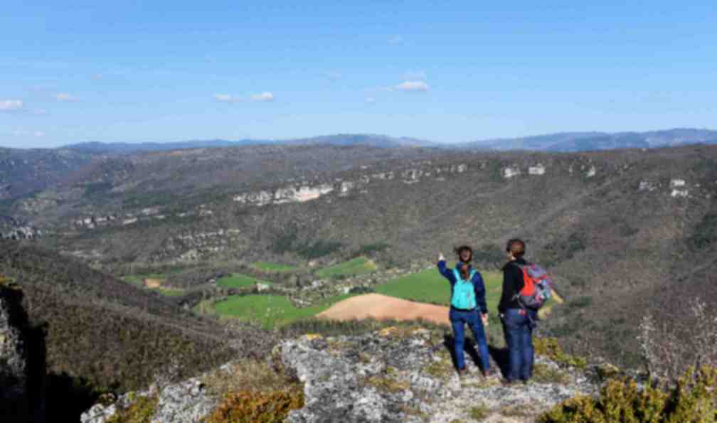 Le tour du larzac - Le tour du Larzac - Randonnée - France - Allibert ...
