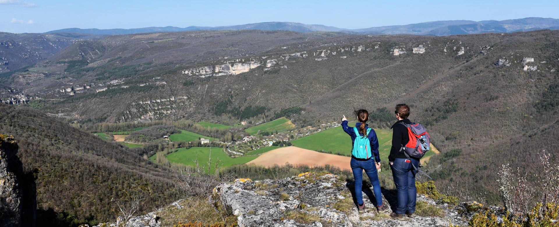 Le tour du larzac - Le tour du Larzac - Randonnée - France - Allibert ...