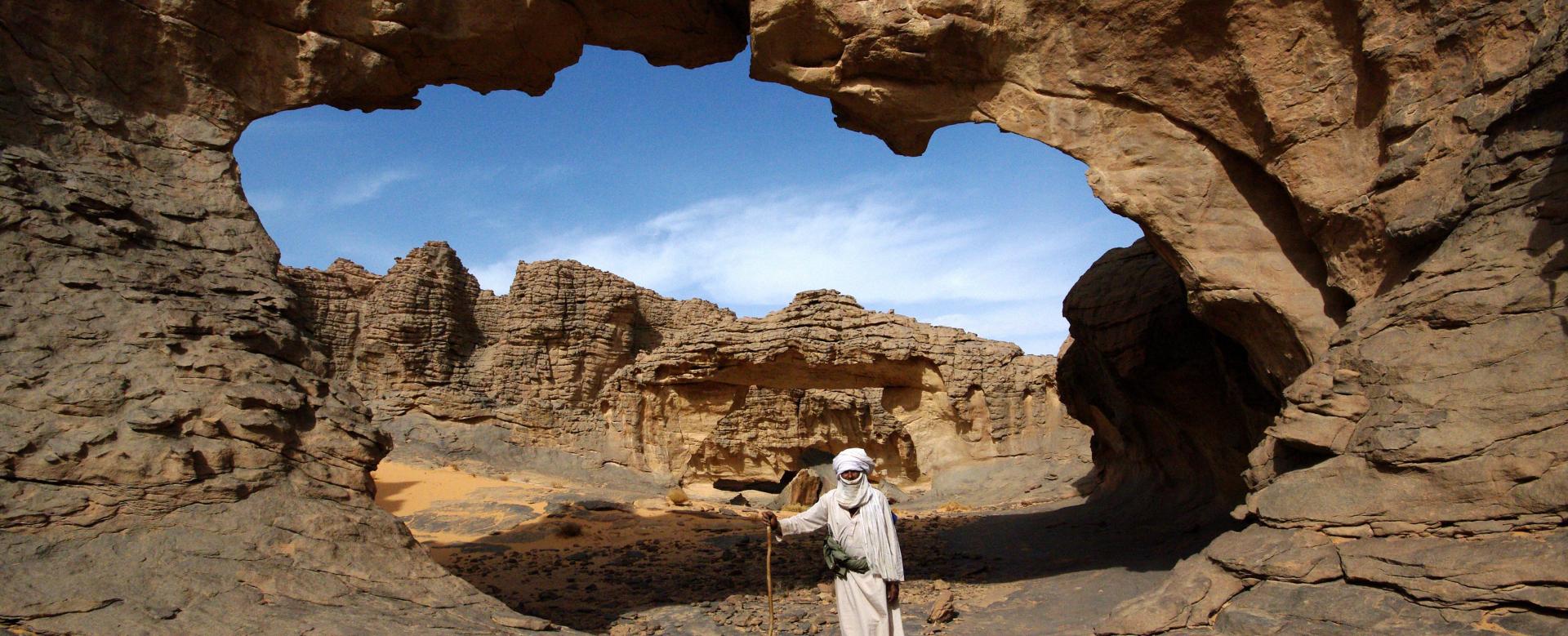 Algérie trekking tassili ajjer - Traversée du Tassili N'ajjer - Trekking - Algérie - Allibert ...