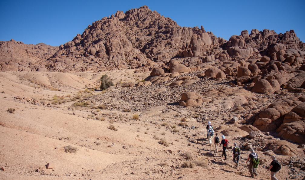 Algérie trek atakor - L'Assekrem autrement - Randonnée - Algérie ...