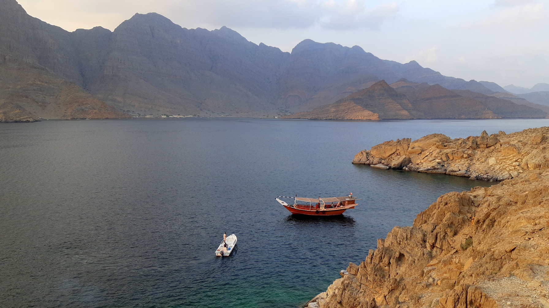 Kayak oman - Trek et kayak au Musandam - Rando-kayak - Oman - Allibert ...