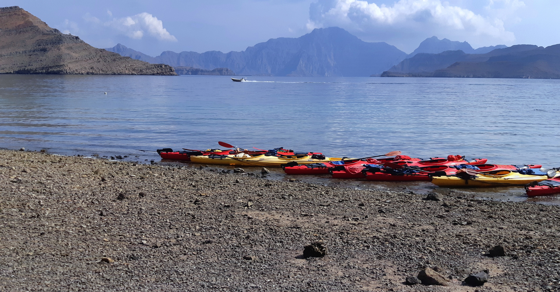 Kayak oman - Trek et kayak au Musandam - Rando-kayak - Oman - Allibert ...