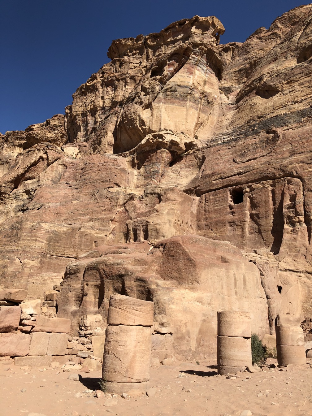 Tour jordanie - Du wadi Rum à Pétra par la vallée arc-en-ciel ...